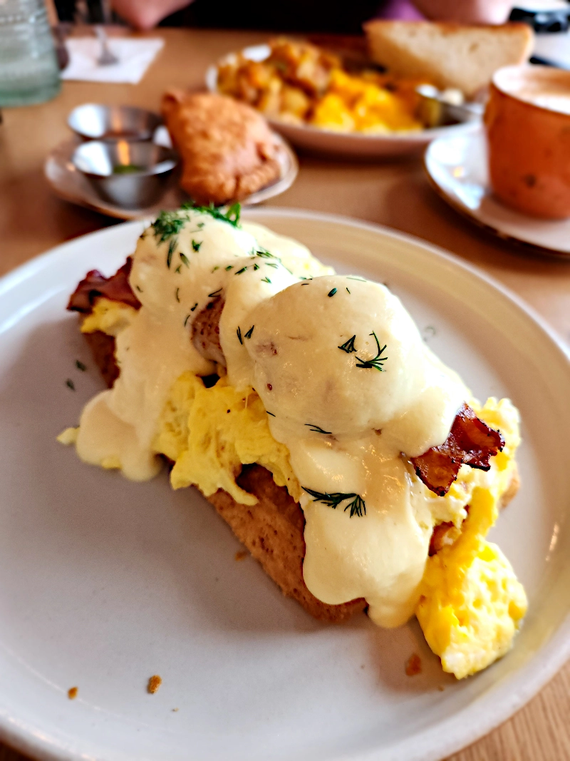 Hatch 44 Cafe in Metuchen NJ - Restaurant Review - Kris Craves